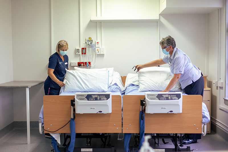 Remembrance Day Stories: The power of a hug | Remembrance Day News | RSL